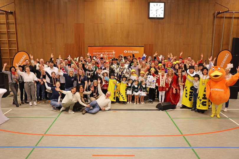 Öcher Straßenkarneval wird orange - Kamelle für 33 Karnevalsgruppen ...